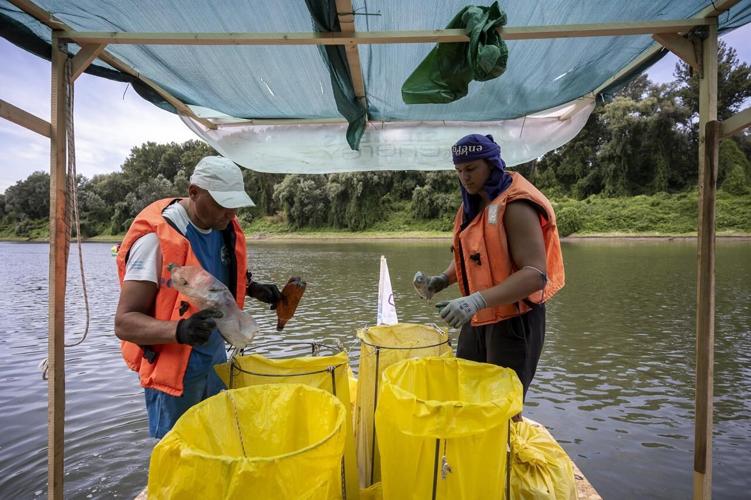 Volunteers head off plastic waste crisis by removing tons of rubbish ...
