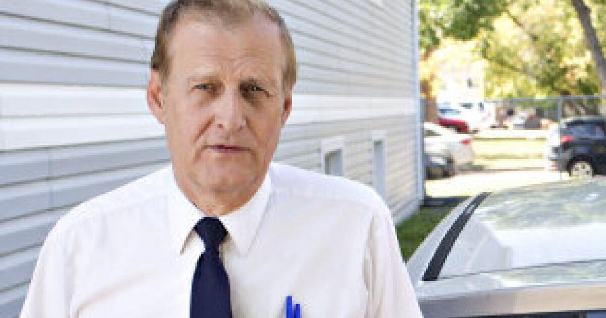 Driver ticketed for anti-Harper sign has case taken to higher court