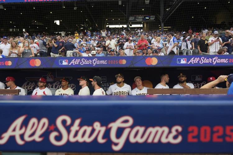 MLB honors Hank Aaron with recreation of record 715th homer during All ...