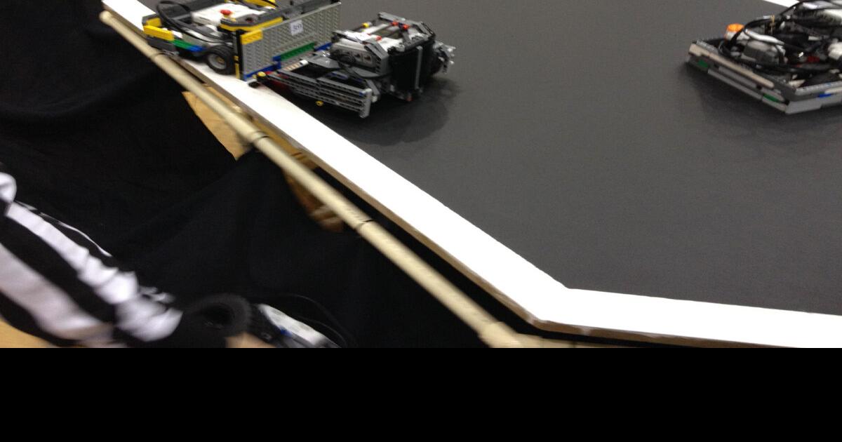 Lego-based 'Sumobots' draw cheers in high school engineering competition