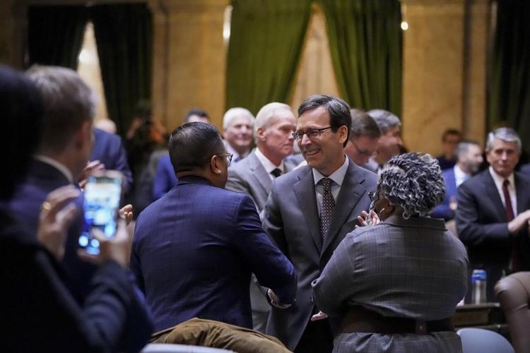 New Washington governor outlines goals as state faces multibillion ...