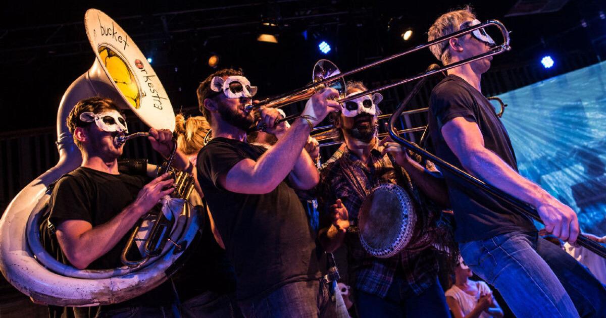 Toronto’s Lemon Bucket Orchestra wins writing award at Edinburgh Fringe