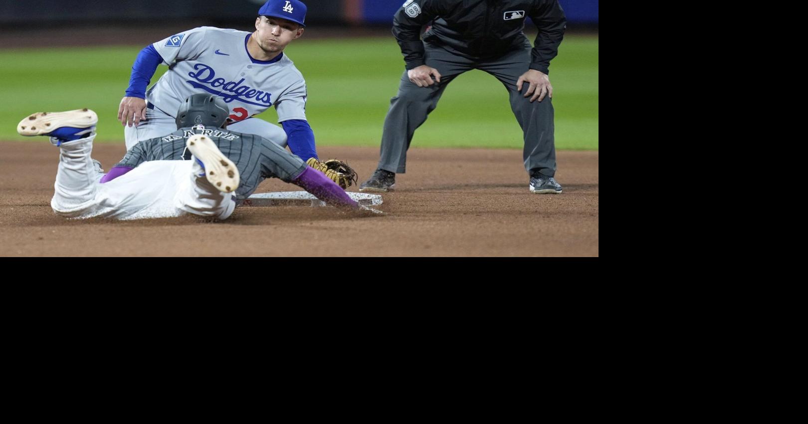 Dodgers second baseman Tommy Edman is day-to-day after tweaking right ankle