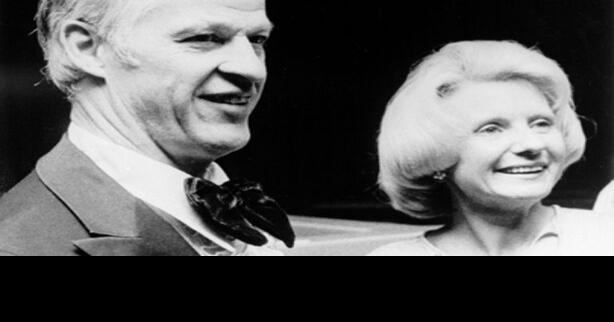 Colleen Howe, wife of Gordie Howe, dies at 76