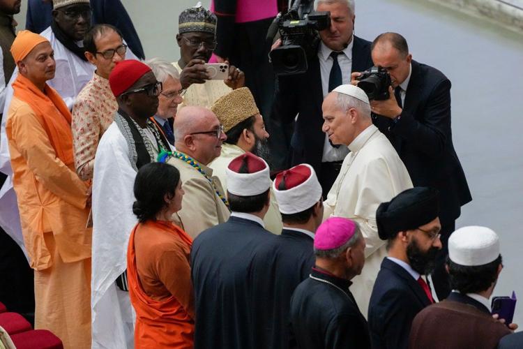 Pope condemns antisemitism and vows to fight it as tensions rise over ...