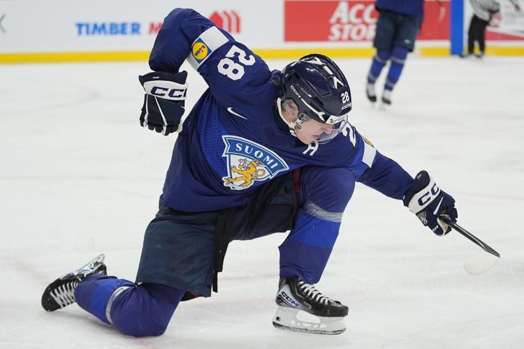 Finland stuns 2-time defending cham US 4-3 in OT in world junior ...