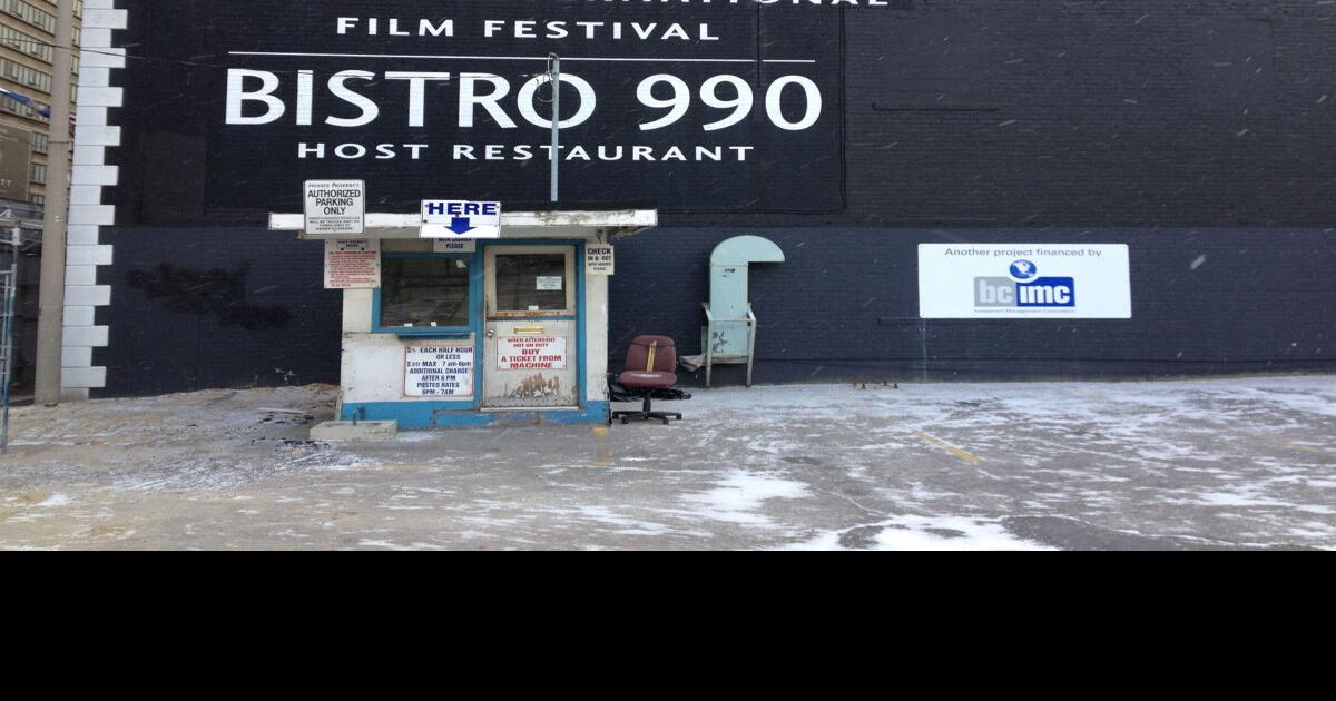 Disposable city: Impermanent structures dot Toronto’s landscape