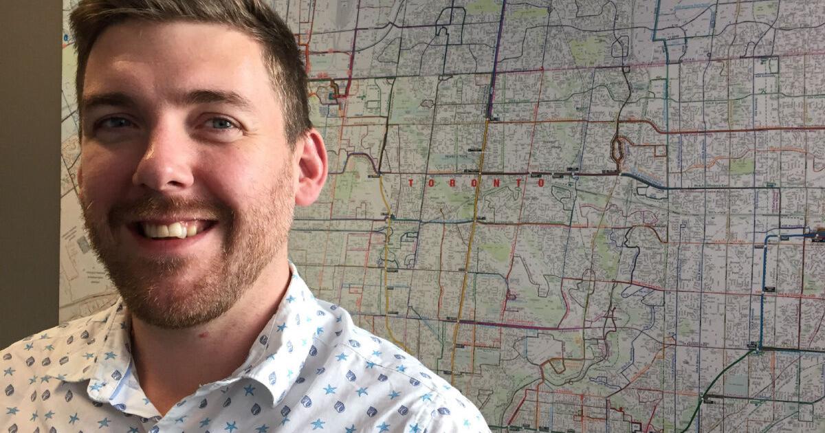 Twitter account @TTChelps uses humour to defuse tense situations