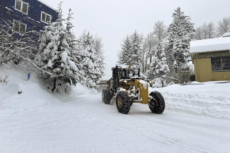 Residents of Alaska's capital dig out after snowfall for January hits ...