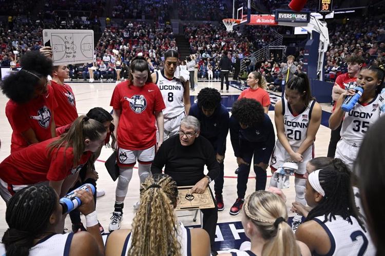 Geno Auriemma earns NCAA-record 1,217th victory as No. 2 UConn beats ...