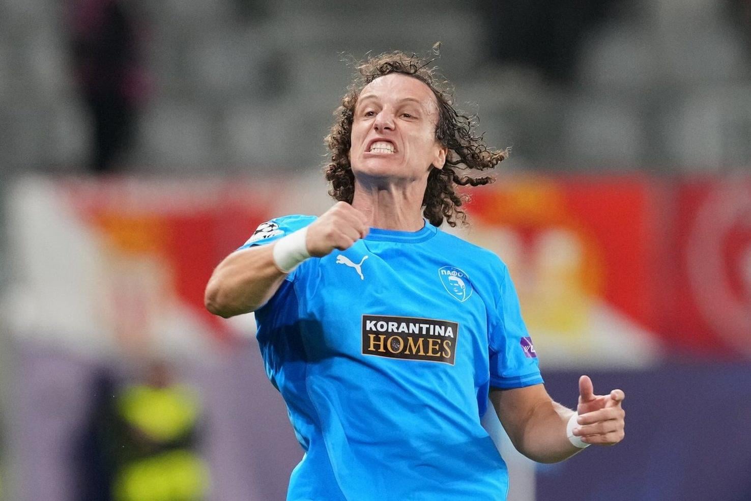 David Luiz scores his first Champions League goal since 2017 at age 38 ...