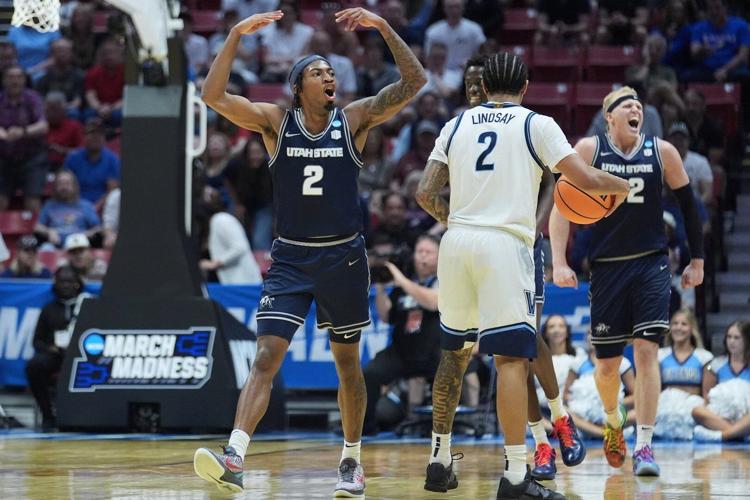 Collins scores 20 points to lead Utah State over Villanova 86-76 in ...