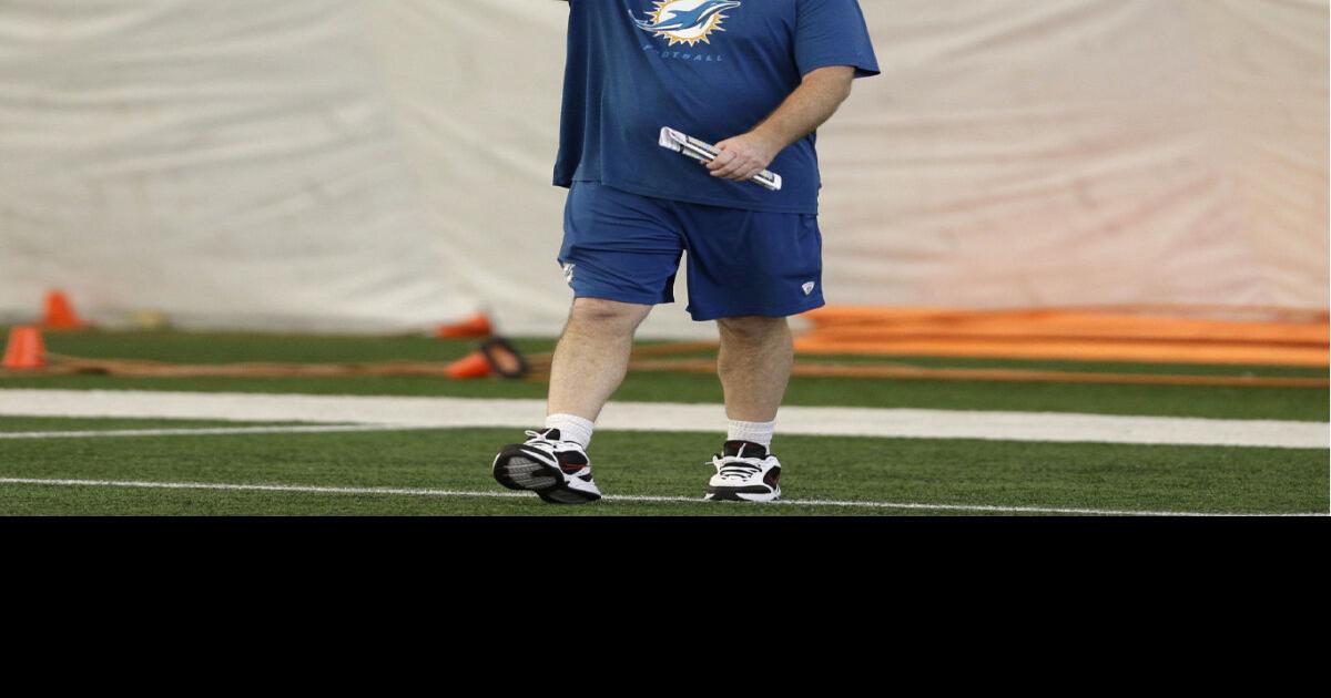 Miami Dolphins fire coach, trainer over bullying scandal