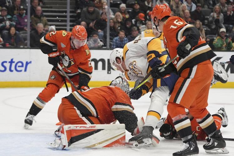 Killorn scores tiebreaking goal midway through 3rd period, Ducks beat ...