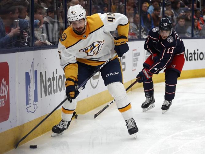 Blue Jackets score 4 goals in 3rd period, beat Predators 5-3