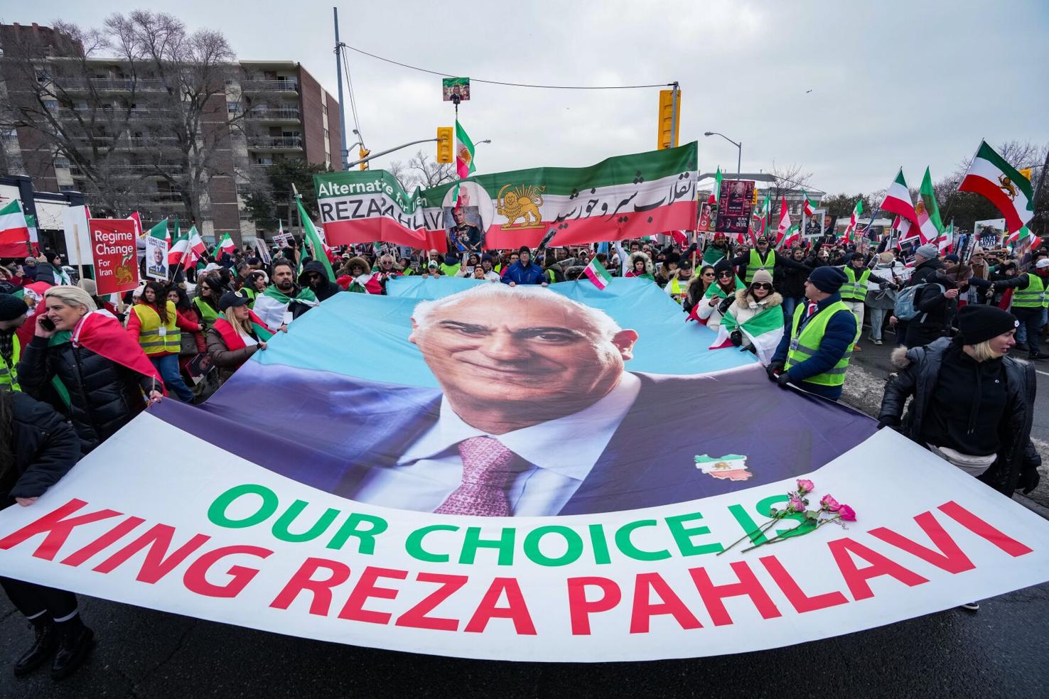 Crowd estimated at 350,000 marches in North York to support anti ...