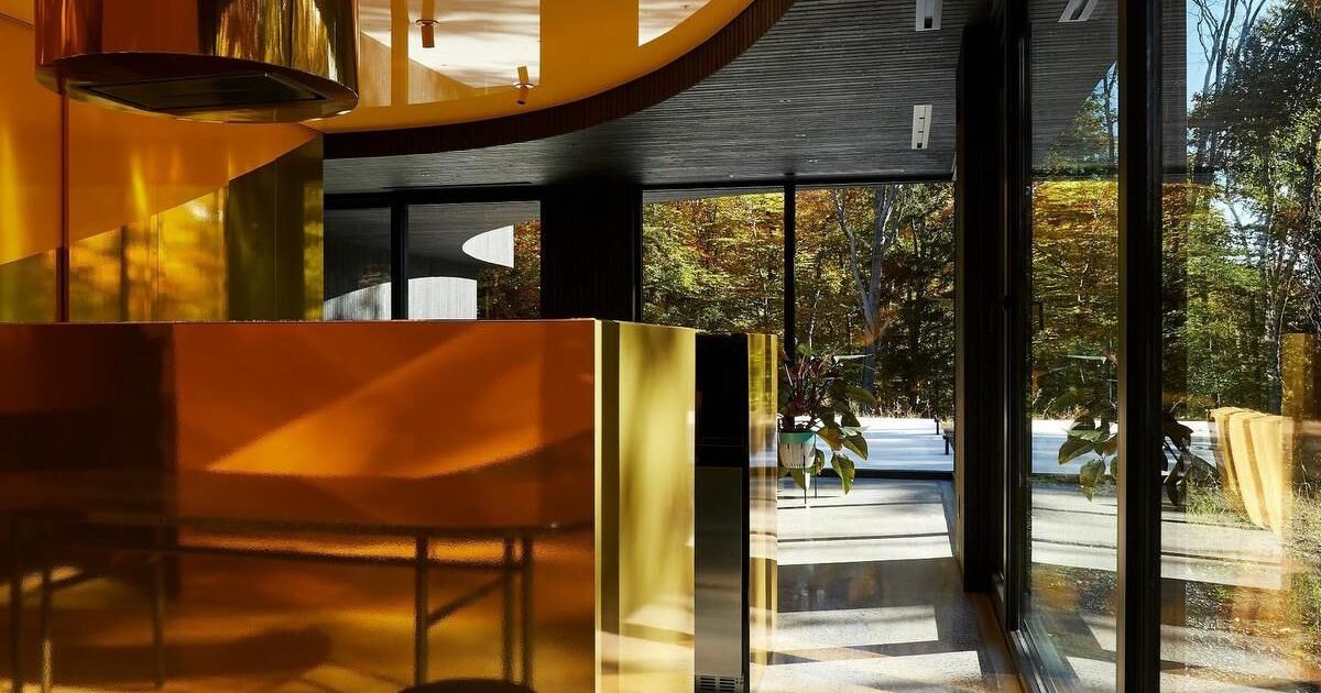 MEV House in the Laurentians, Que. is a fantasy home