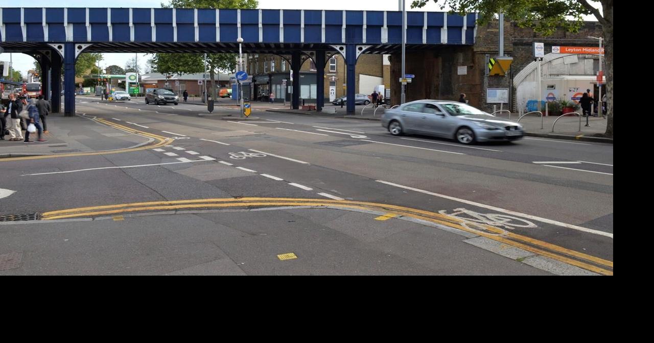 London police officer seriously hurt in machete attack