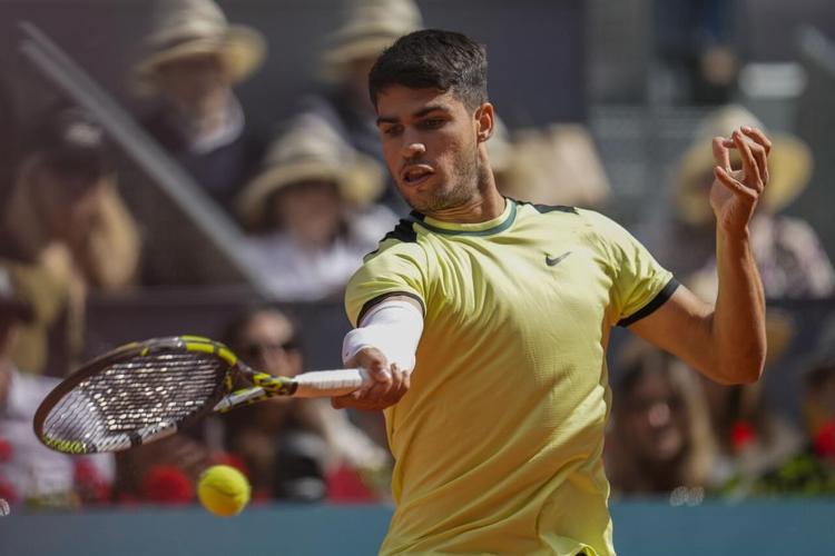 Alcaraz earns another comfortable win in Madrid. Spaniard is making ...