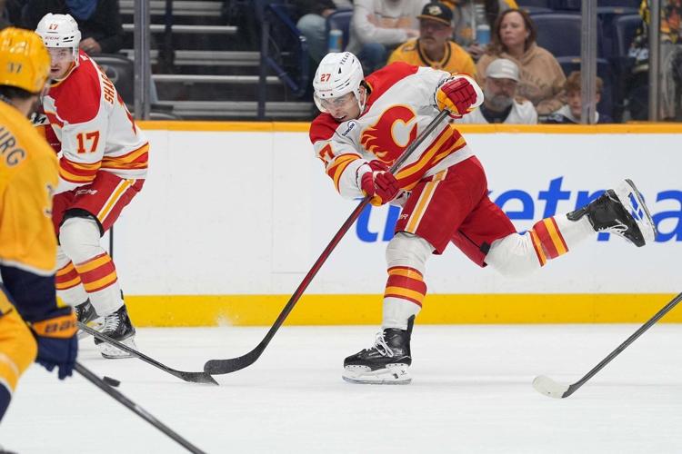 Michael Bunting leads the Nashville Predators past the Calgary Flames 4-2