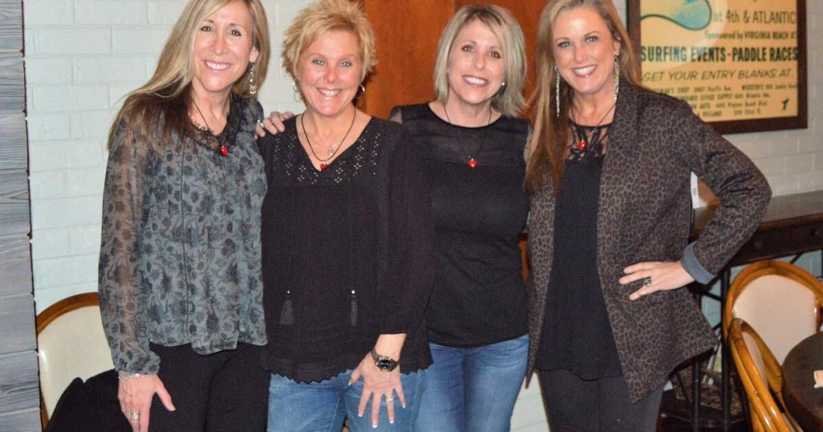 4 women looked alike. DNA testing revealed a secret — they are sisters