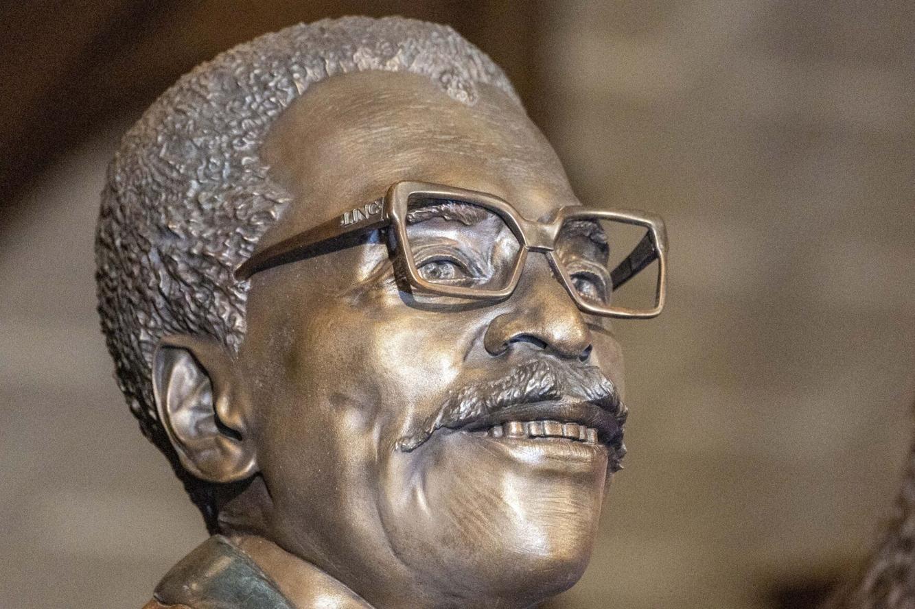 Bust of Lincoln Alexander unveiled at Queen’s Park