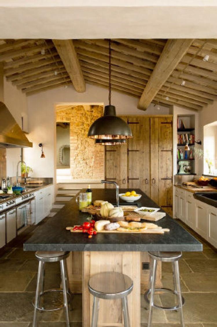 La Dolce Debbie: Debbie Travis’ Tuscan retreat