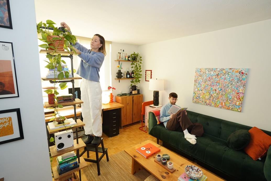 Toronto couple’s 430-square-foot place is cosy, stylish home