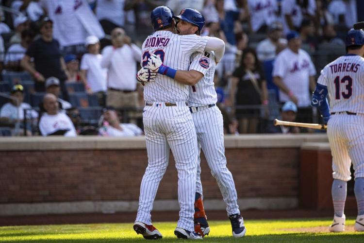 Jeff McNeil's home run and sparkling defensive play carry Mets past Yankees in Subway Series