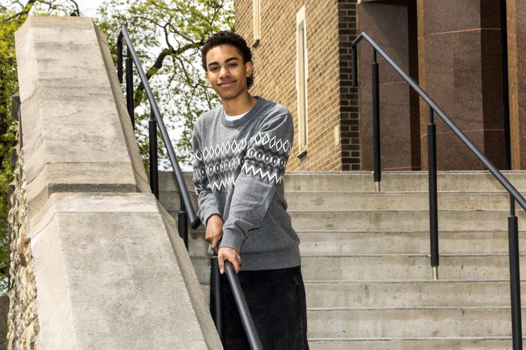 No hours, no prom: Does Ontario mandatory volunteering work?