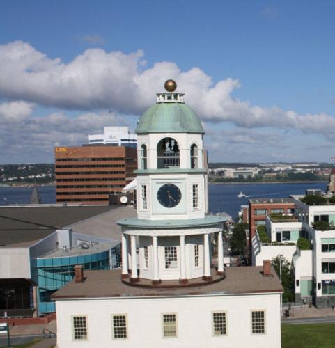 clock_and_citadel_in_halifax_novascotia