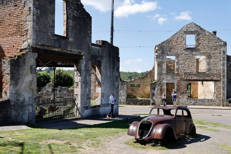 AP PHOTOS: How bitter wartime enemies France and Germany built a ...