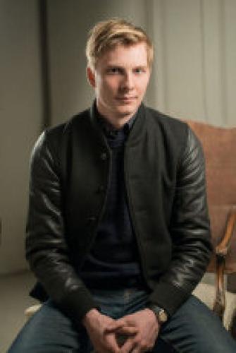 Opposites attract on hip Queen Street East