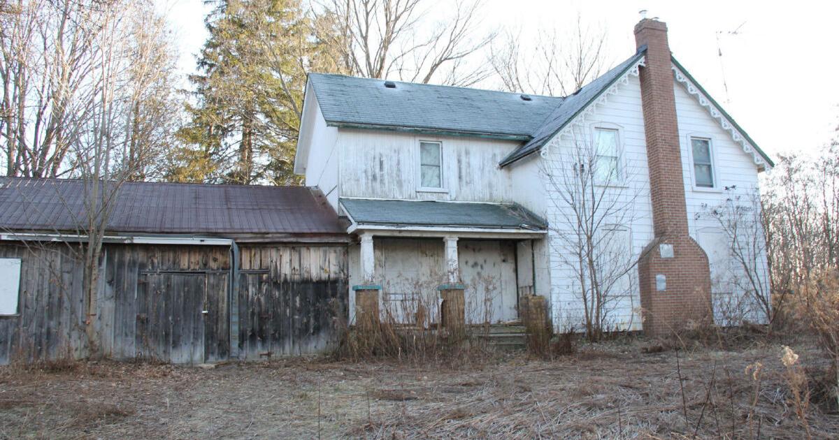 Pickering dungeon: Man pleads guilty after building confinement room in ...