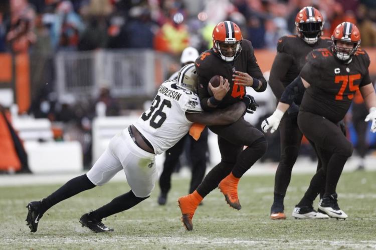 Gritty play shows Saints not ready to quit on tough season