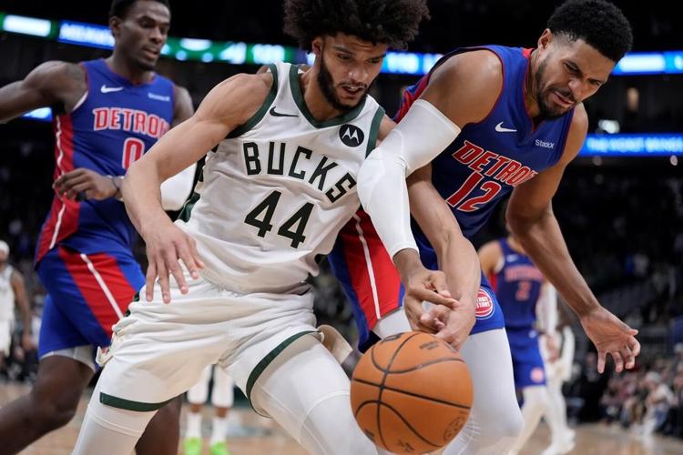 Antetokounmpo scores 59 and Bucks beat Pistons 127-120 in overtime