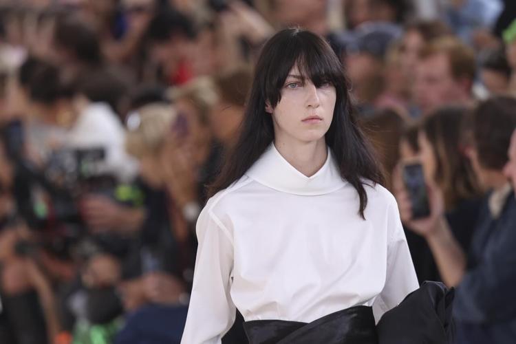Loewe showcases high-waisted silhouettes in surrealistic Paris fashion ...