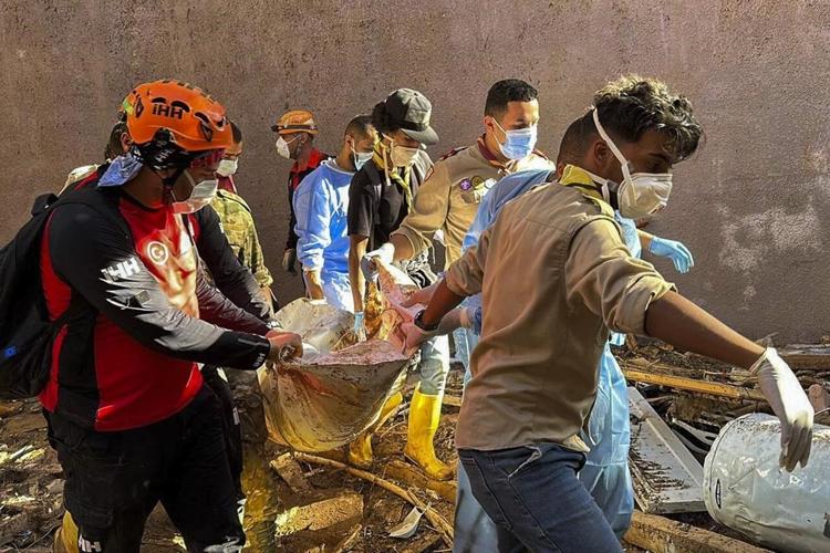 Flooding death toll soars to 11,300 in Libya's coastal city of Derna ...