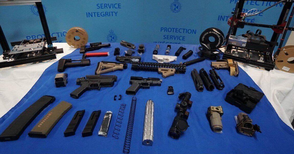Aurora man arrested for smuggling 3D-printed guns