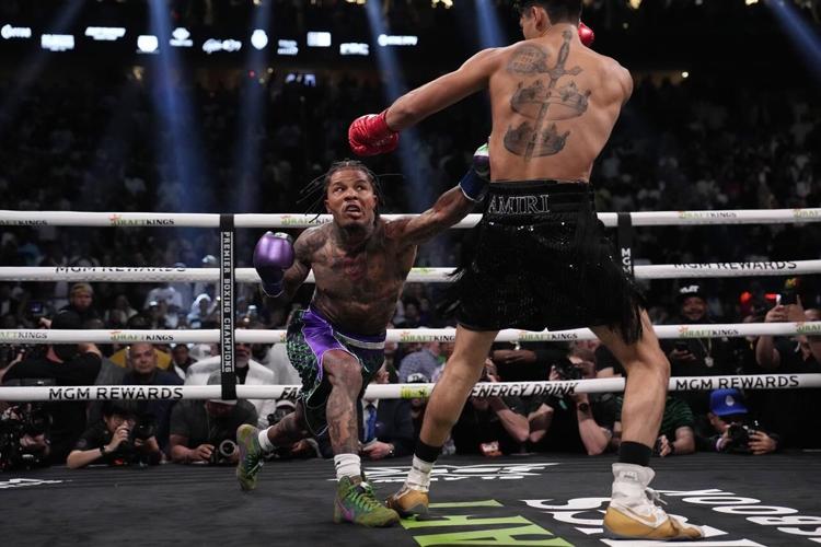 Gervonta Davis knocks out Ryan Garcia with body shot in 7th