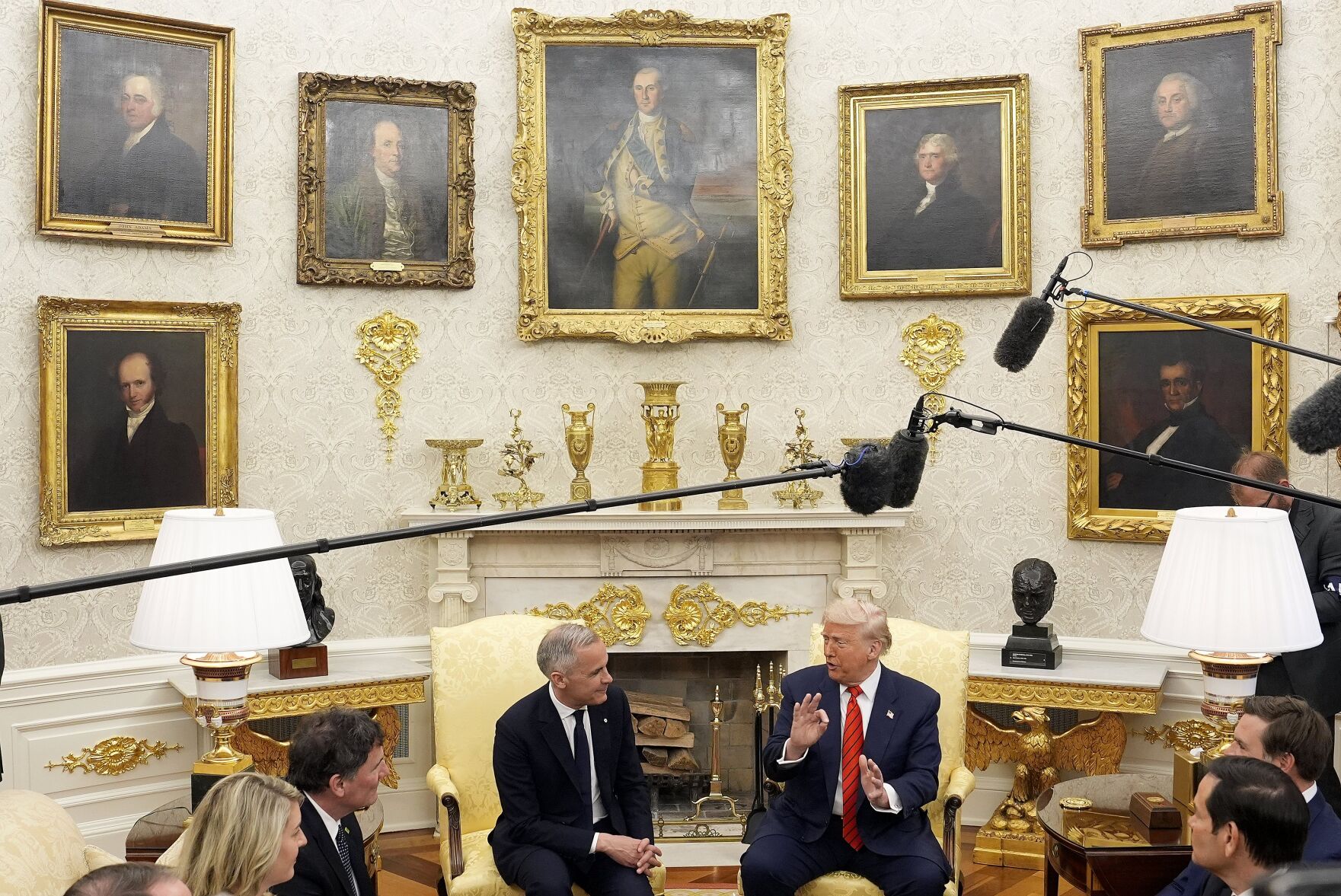 Mark Carney meeting with Donald Trump at the White House