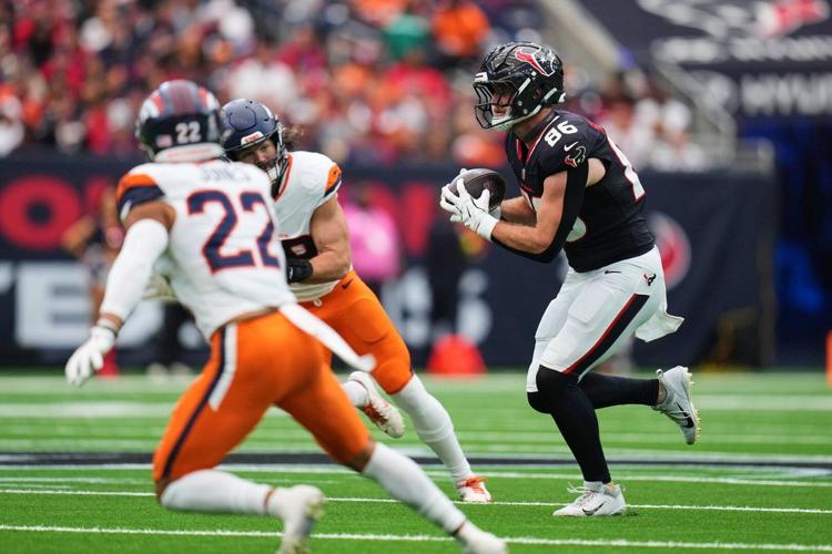 Fantasy plays: Players to start and sit for NFL Week 10