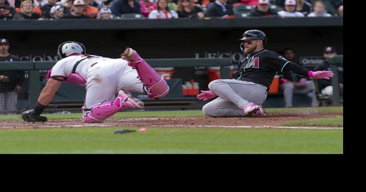 Diamondbacks avoid a sweep with a 9-2 victory on an unusually sloppy ...