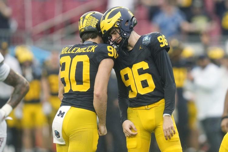 Michigan defense pressures Milroe all day, Wolverines beat No. 11 ...