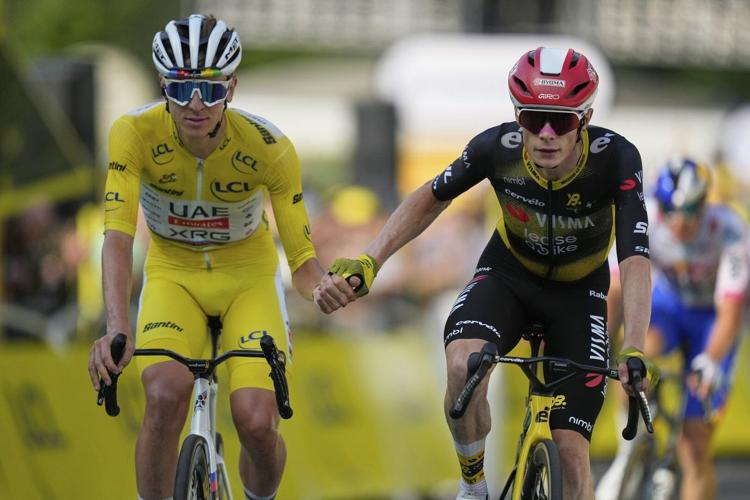 Pogačar crashes as Abrahamsen wins Stage 11 of Tour de France after 155 ...