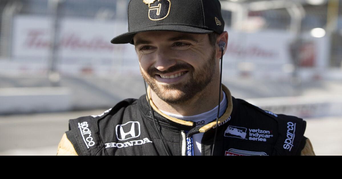 James Hinchcliffe wins first IndyCar race since near-fatal crash in 2015