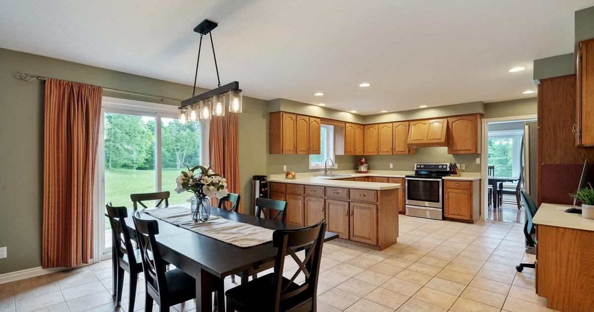 $3.5M Milton home has a pond and path to the Bruce Trail