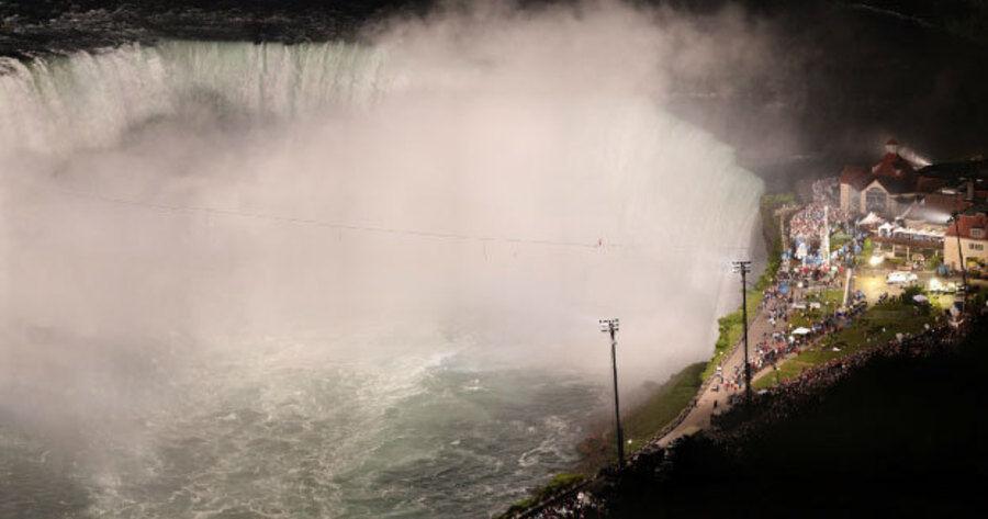 Nik Wallenda's Niagara Falls high wire walk