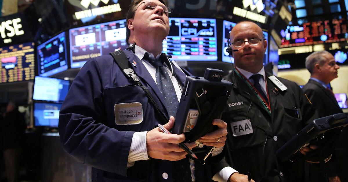 Markets bleed red ink on U.S., China worries