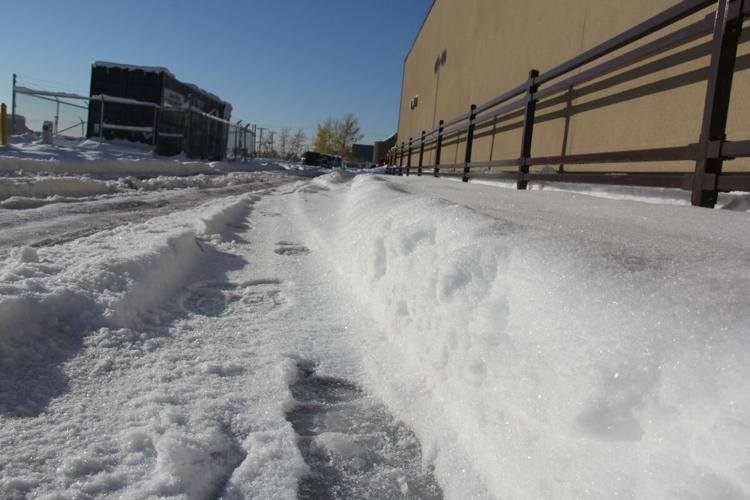 Heavy snow leaves hundreds stranded as collisions close Trans-Canada ...